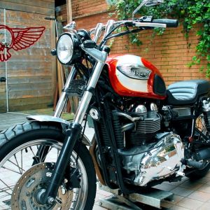 33 - Triumph Boneville DIY universal forward controls