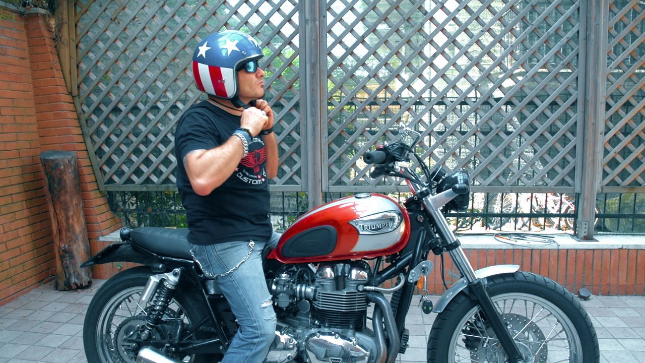 33 - Triumph Boneville DIY universal forward controls