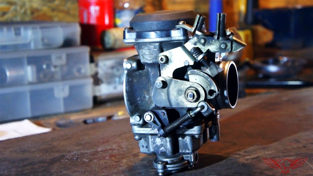 26 How does the CV carburetor work and adjustment screw